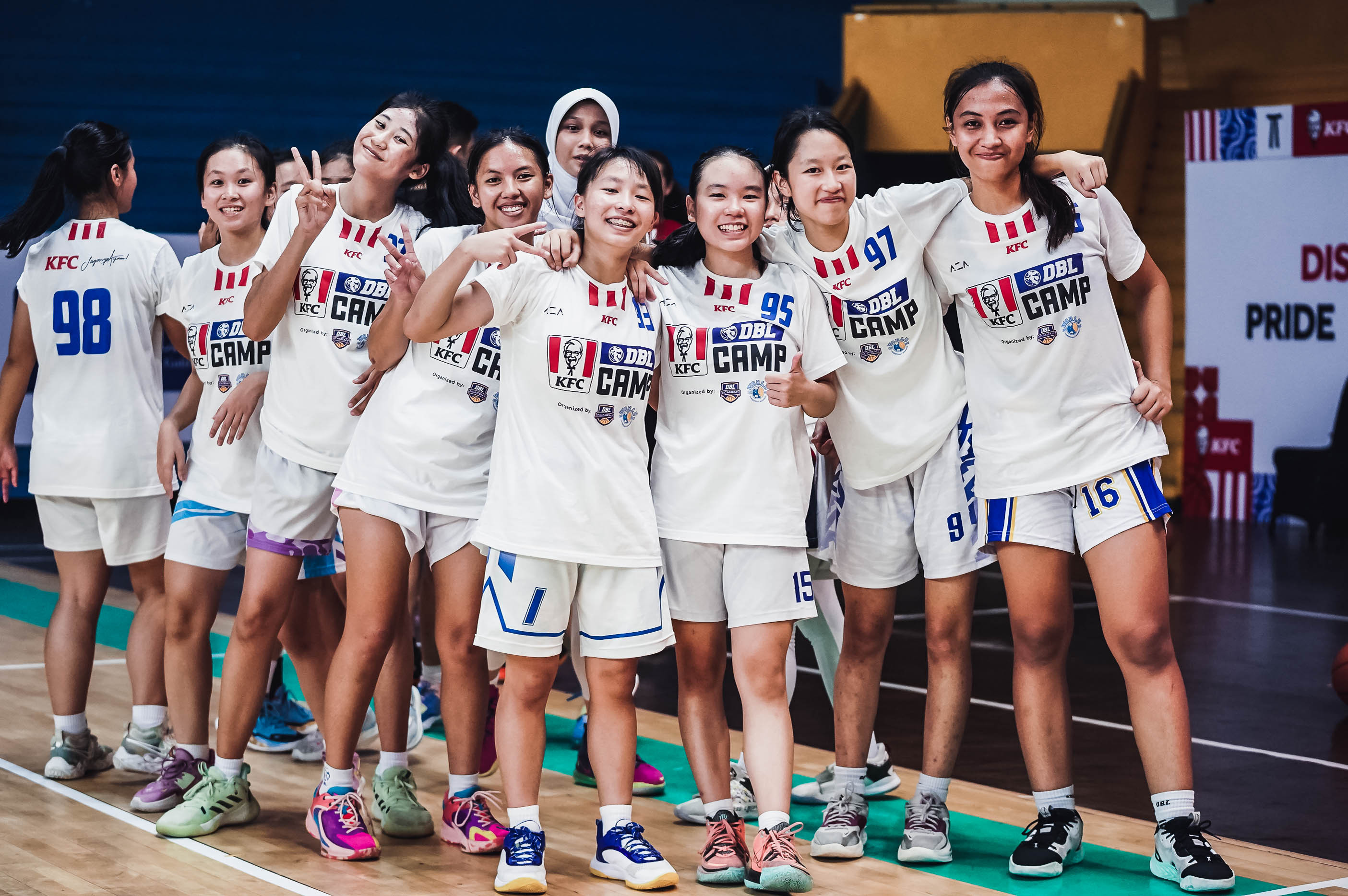 DBL Camp, Kisah Persaingan Sekaligus Persahabatan Ratusan Student ...